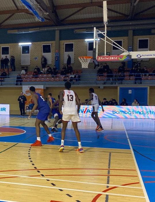 Fort Eire Int. Academy vs Barça :: Club Basquet L´Hospitalet